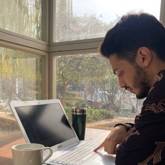 Parsa Parvizi - Home